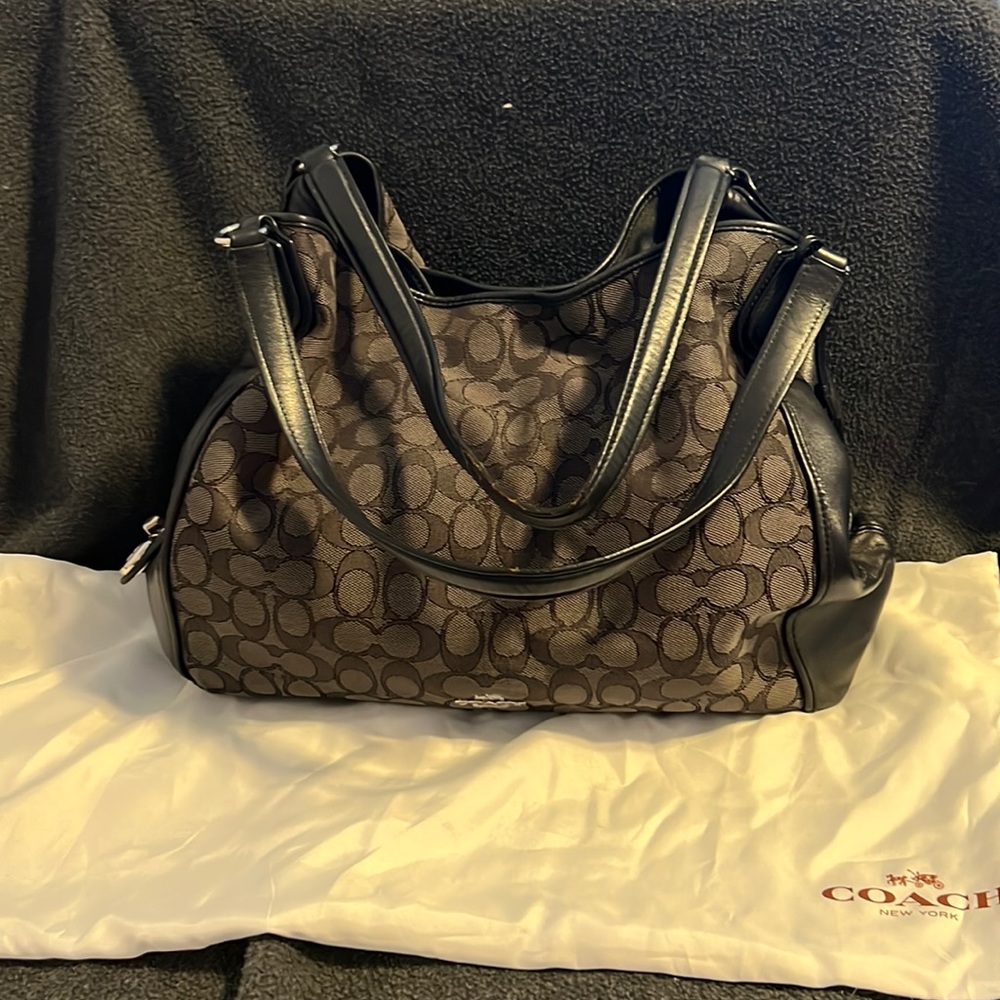 Coach Signature Canvas Shoulder Bag - Gem